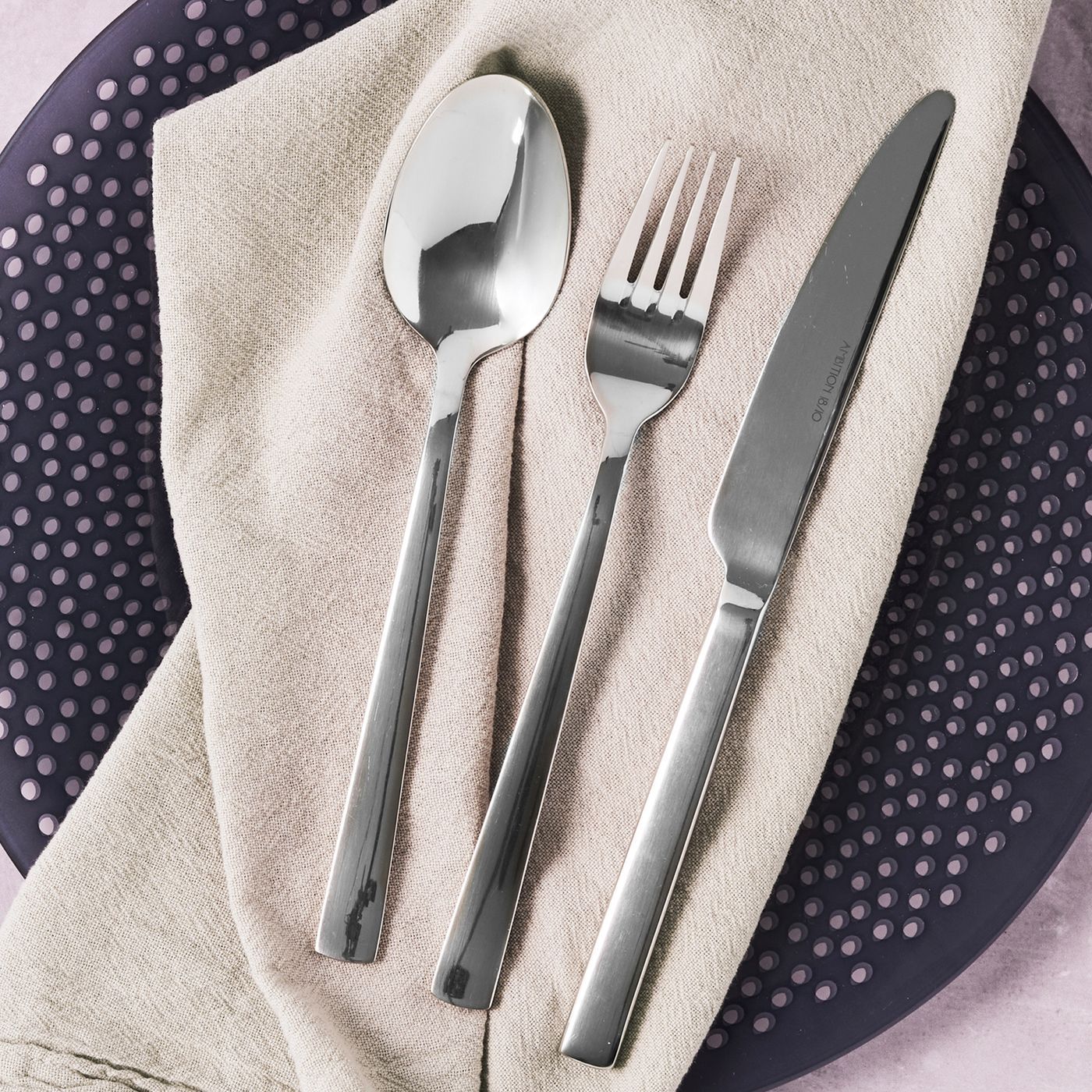 Ambition - Komplety, zestawy sztućców w walizce - 3, 6, 12 osób | DAJAR.pl